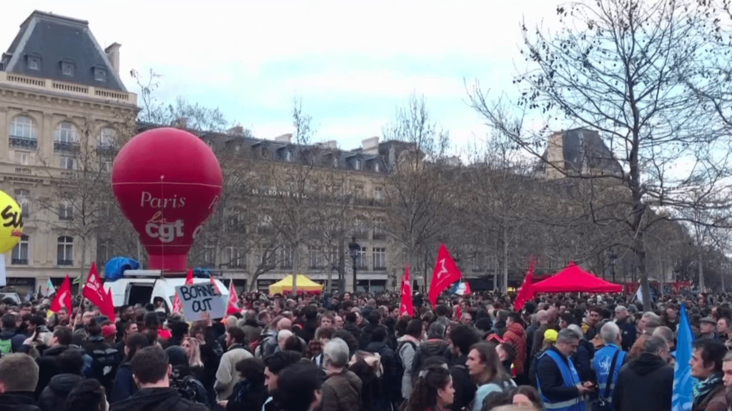 Réforme des retraites : Rue toujours en colère, plus de 1 200 ... Réforme des retraites : Rue toujours en colère, plus de 1 200 ...