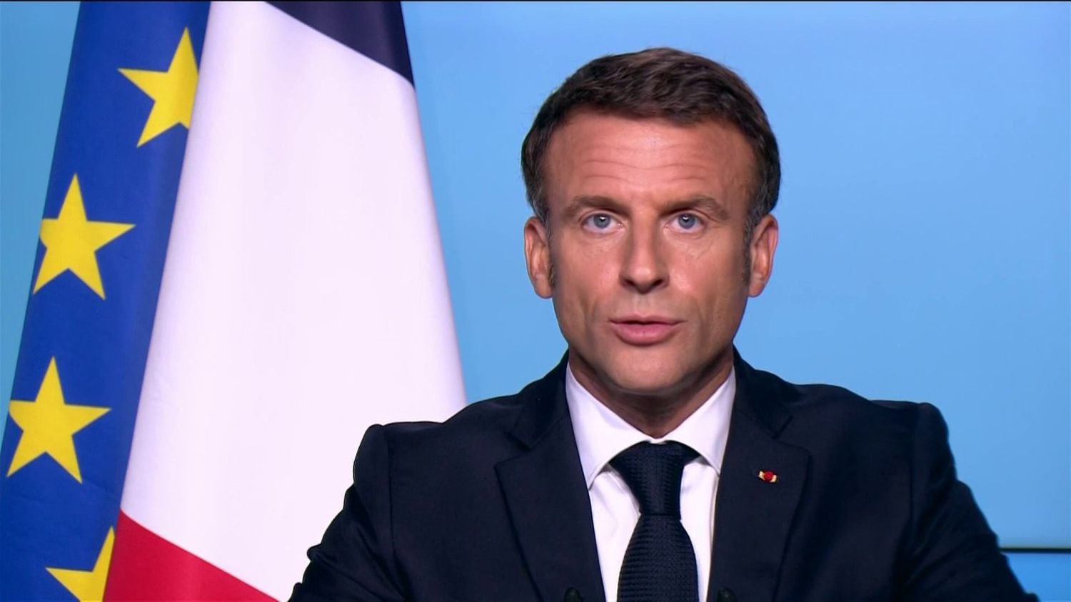 Emmanuel Macron s'adresse à la parentalité, impôts et rentrée scolaire dans une interview depuis ...