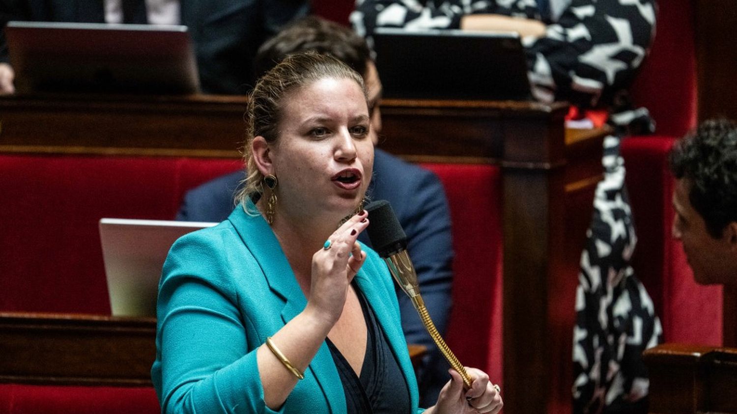 Rassemblement de soutien samedi après agression du maire LFI : Mathilde Panot et Jean-Luc ...
