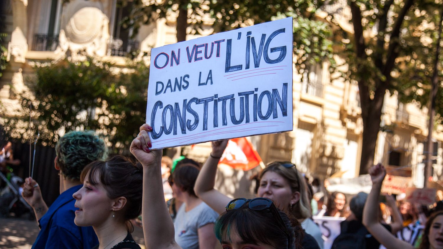 Présentation du texte sur l'IVG dans la Constitution le 13 décembre, Congrès possible en mars