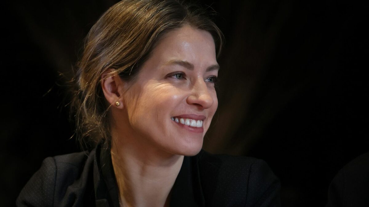 Céline Imart, agricultrice et candidate LR aux européennes, critique la ...