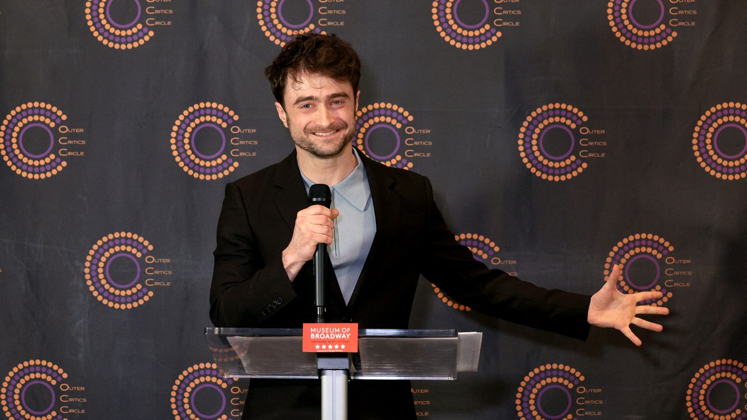 "Attristé", Daniel Radcliffe rompt le contact avec J.K. Rowling à la ...