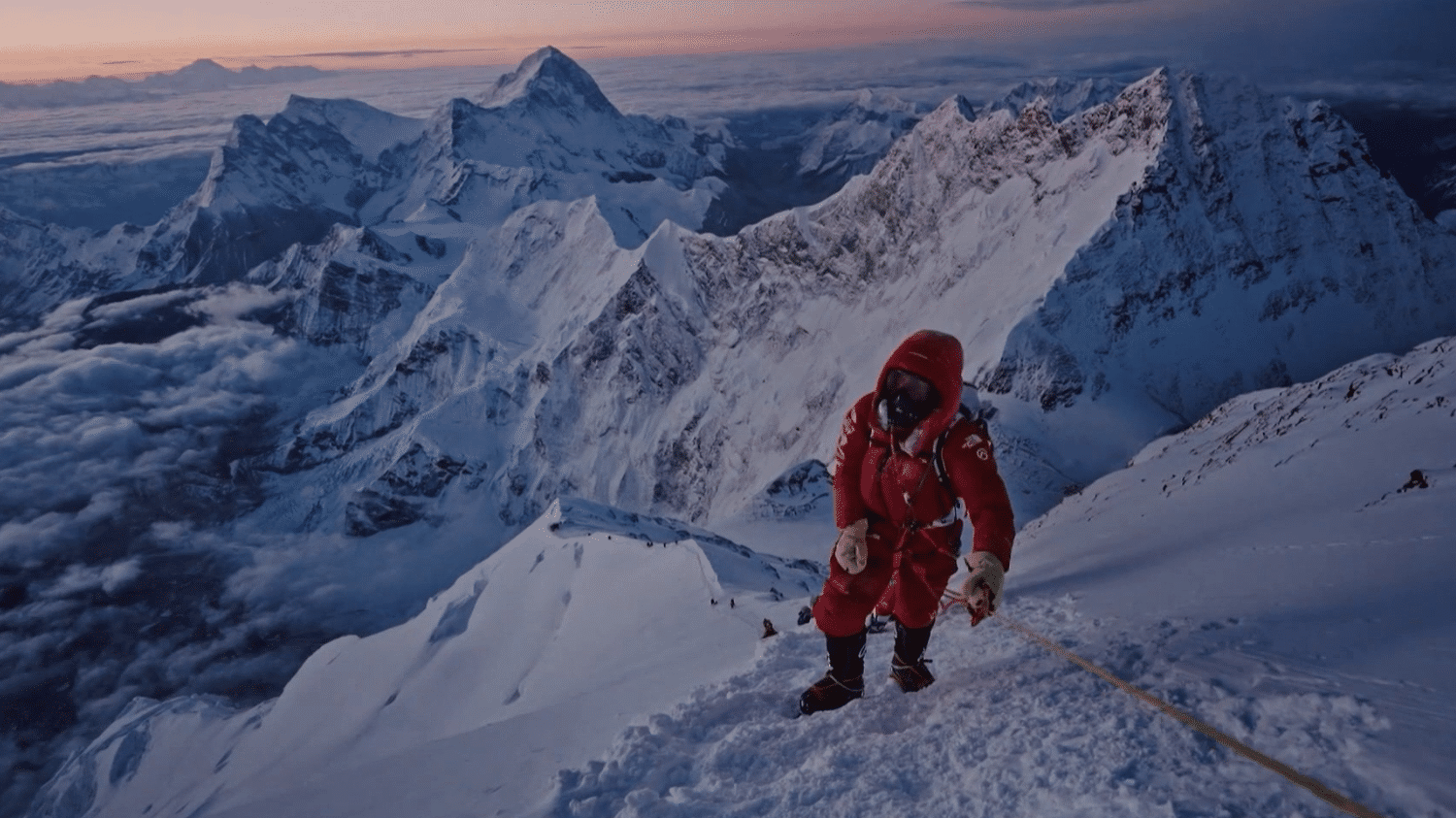Cinéma : 'Kaizen', le film d’Inoxtag sur l’ascension de l’Everest, bat ...