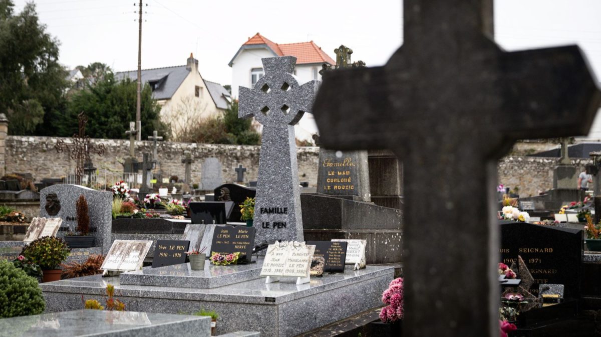 Tombe de Jean-Marie Le Pen vandalisée à La Trinité-sur-Mer