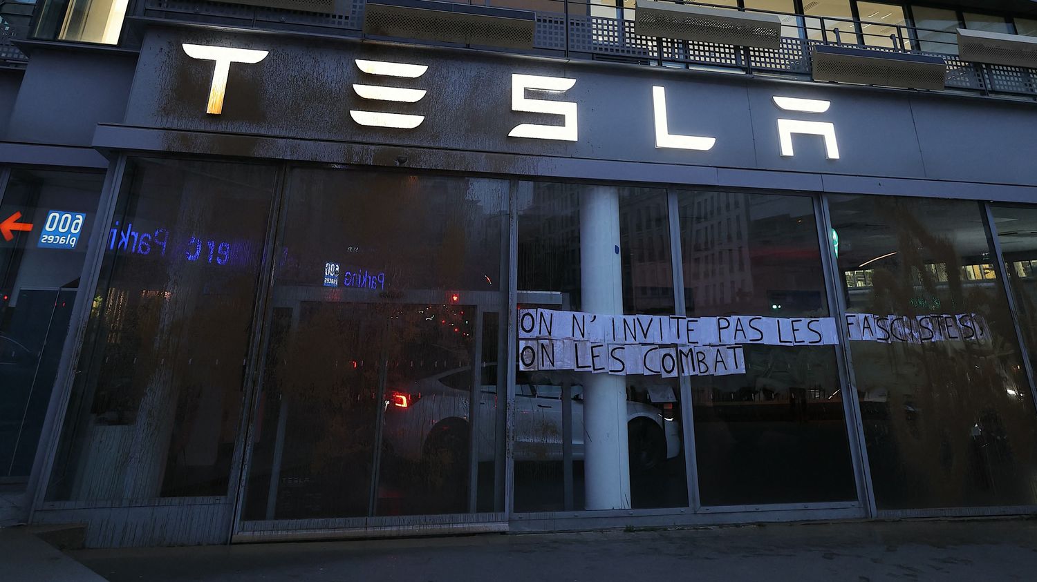 Siège de Tesla France en Seine-Saint-Denis dégradé, plainte prévue