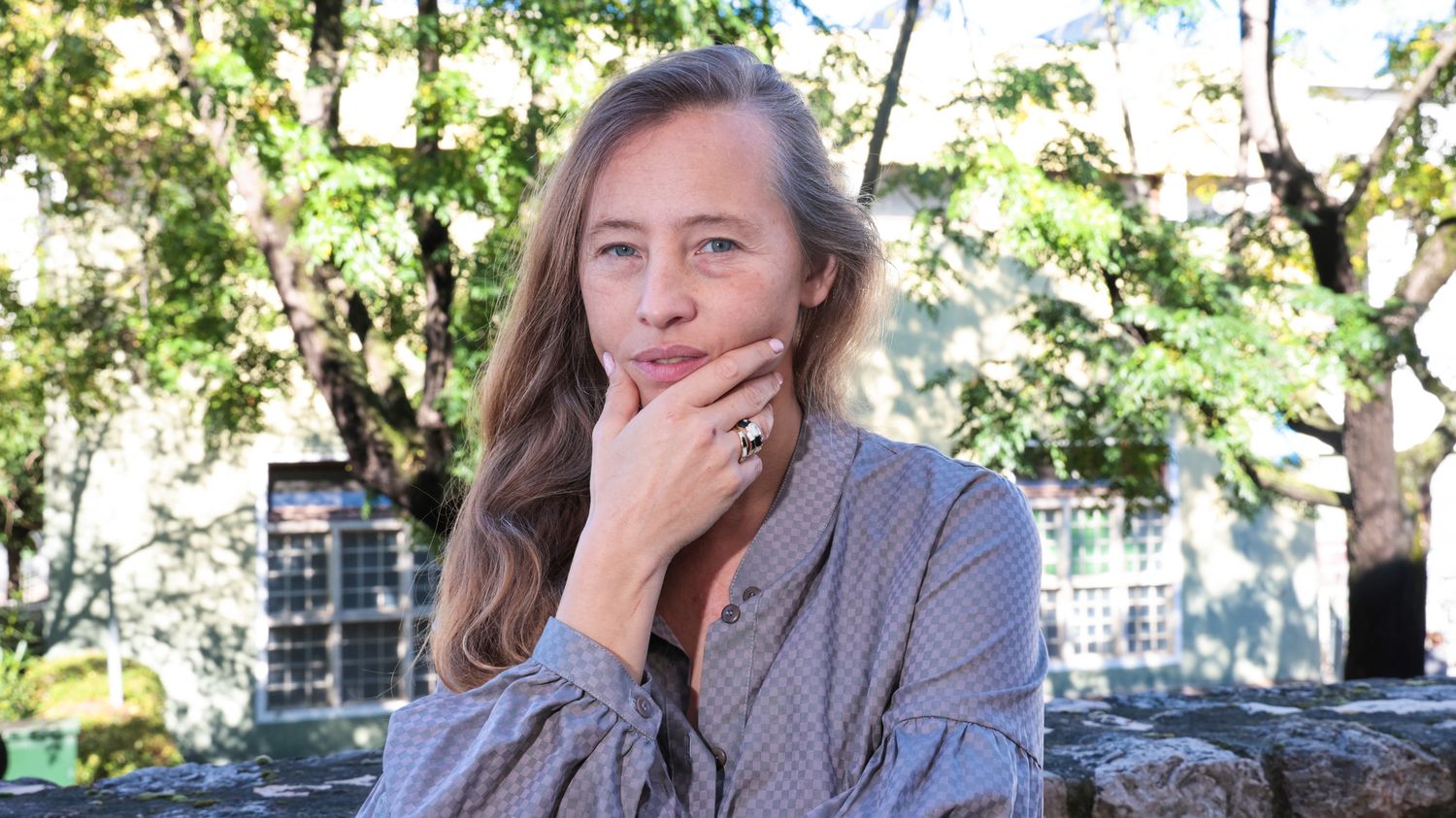 Isild Le Besco : podcast sur le "contrôle coercitif" pour le faire ...