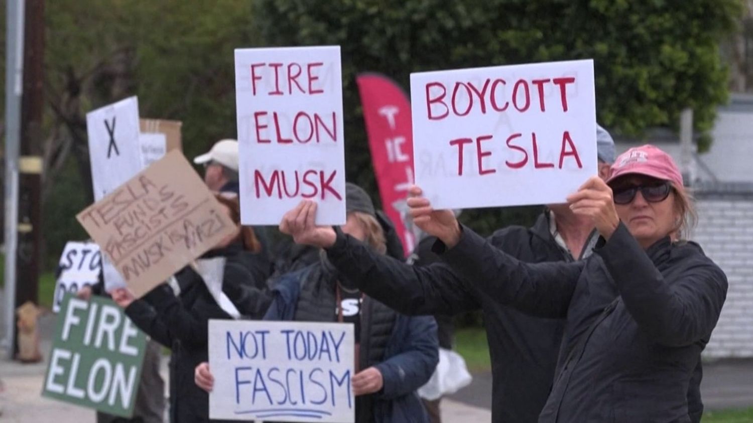 Tesla et Elon Musk en difficulté aux États-Unis