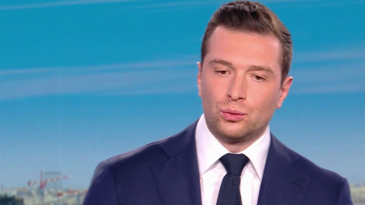 Jordan Bardella : Macron, "un Président en fin de règne" selon TF1