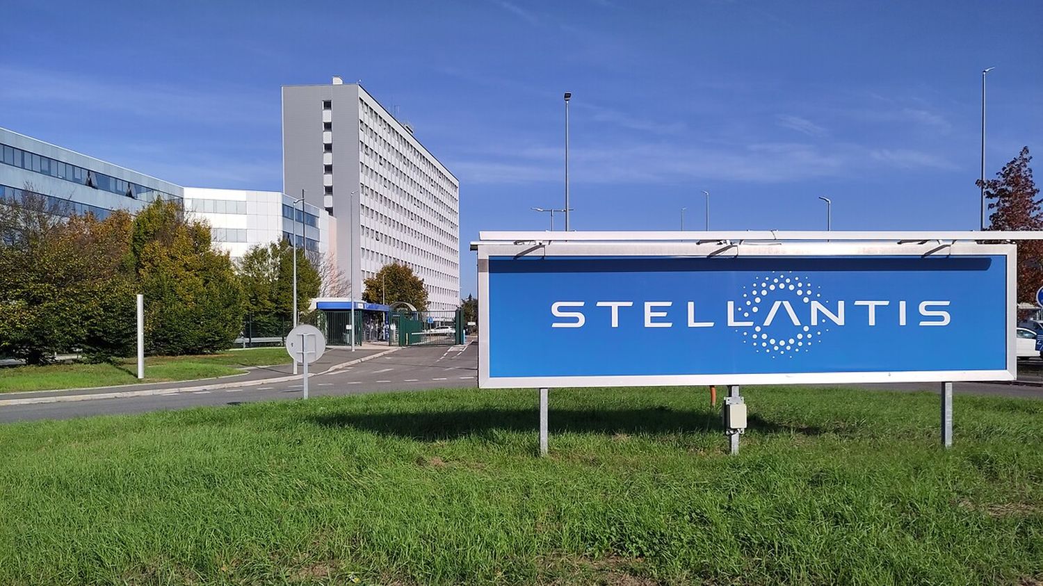 Nouveau patron Stellantis Antonio Filosa à Sochaux : "Un capitaine pour ...