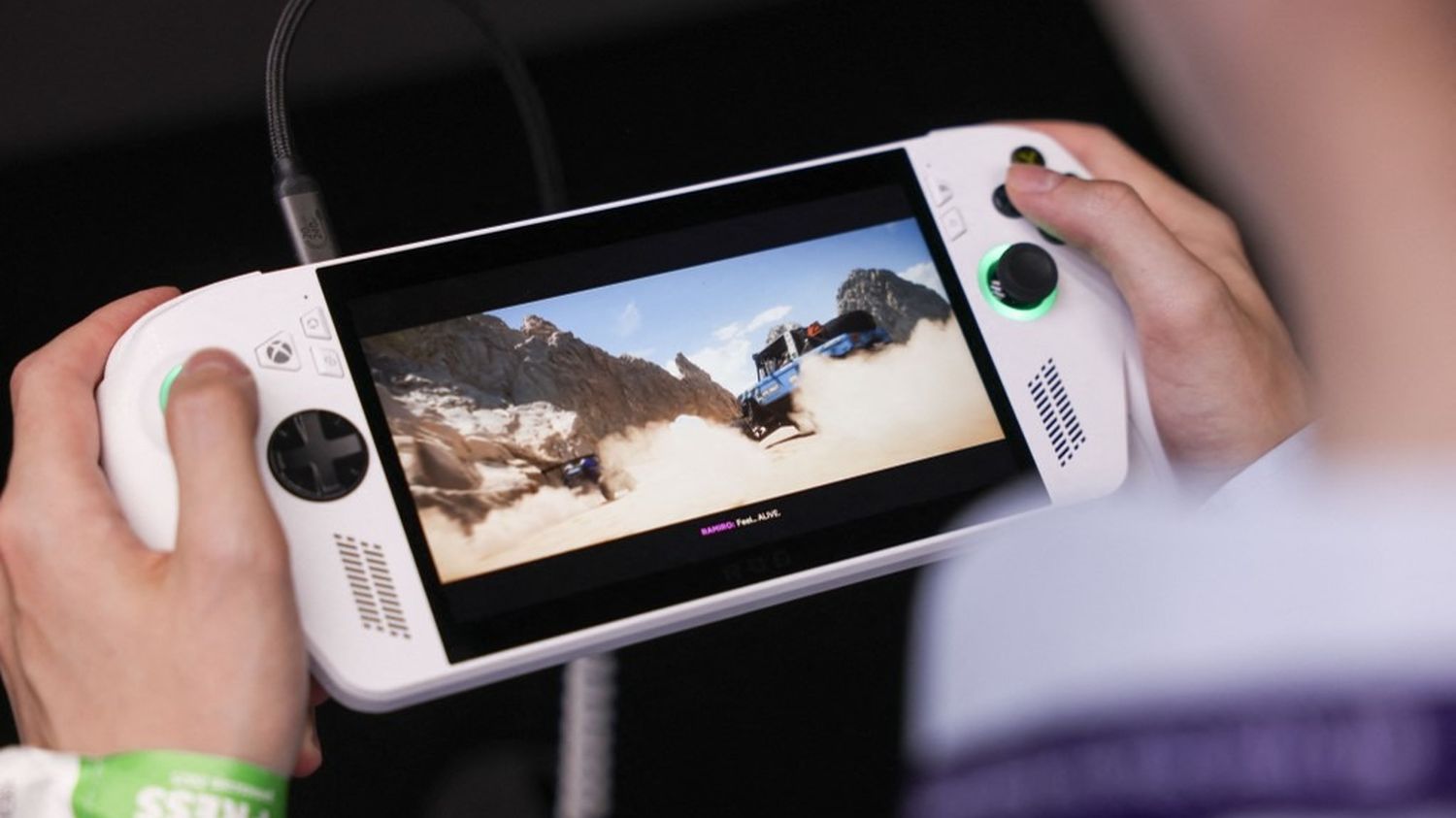 Switch à succès : Microsoft relance la course aux consoles portables