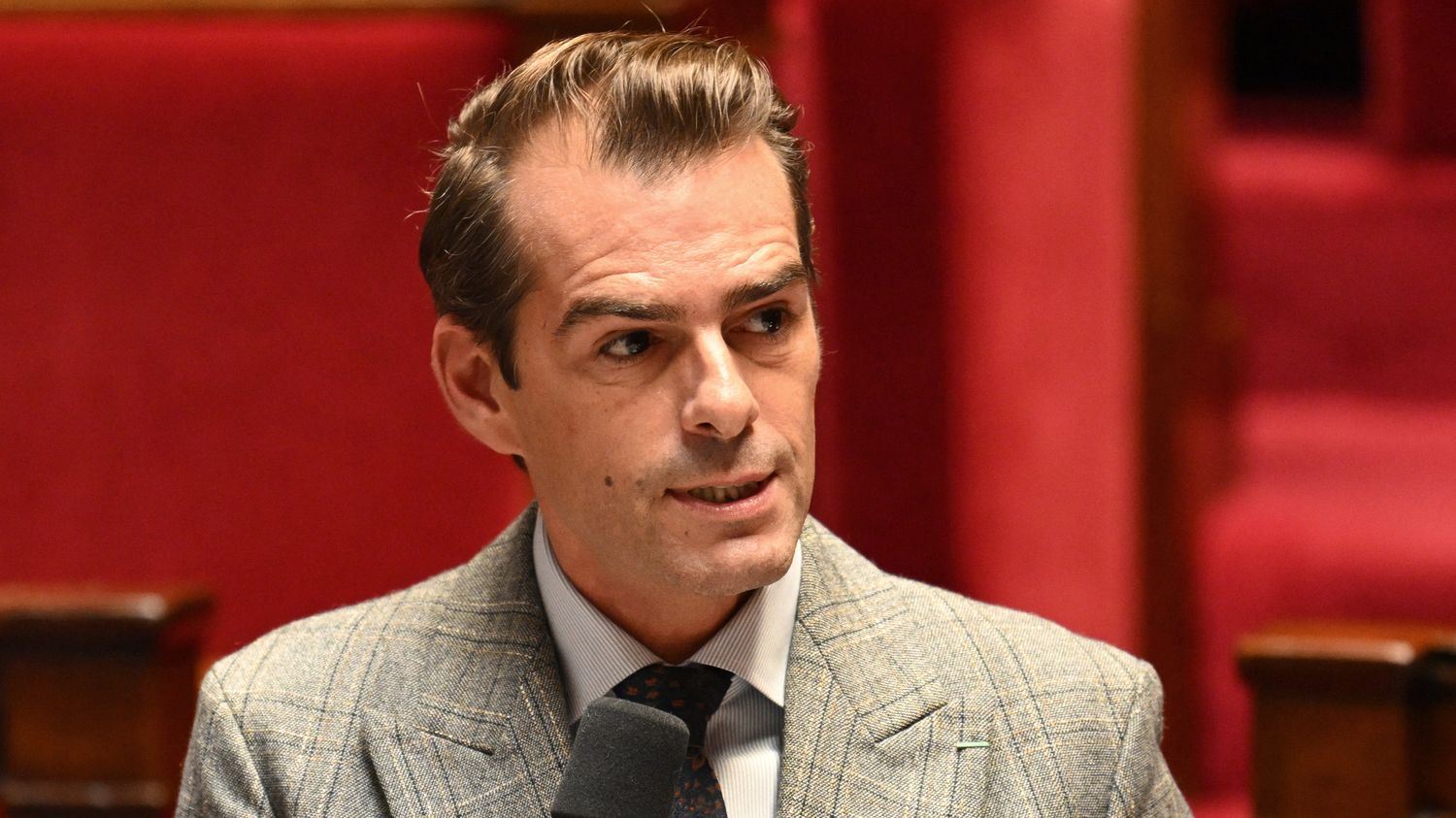 Taché (RN), accusé d'usurpation de particule, sommé par la justice d ...