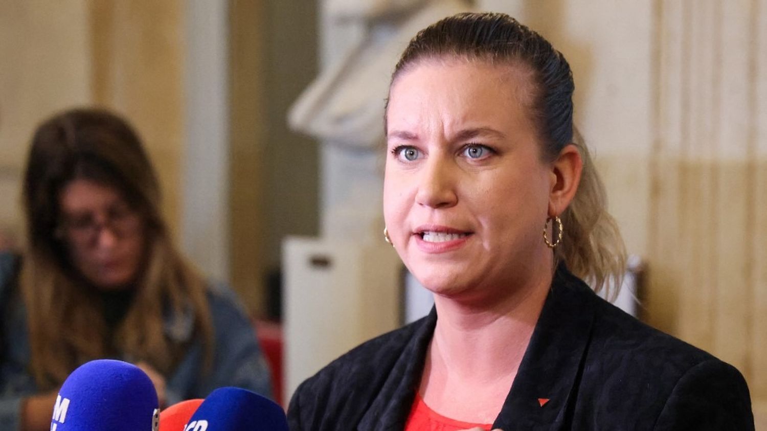 Destitution d'Emmanuel Macron déposée par LFI: irrecevable par le ...